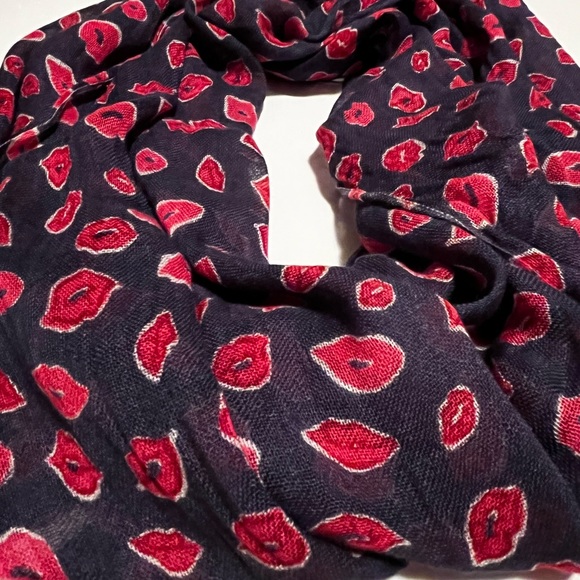 Lilly Pulitzer | Accessories | Lilly Pulitzer Lips Infinity Scarf ...